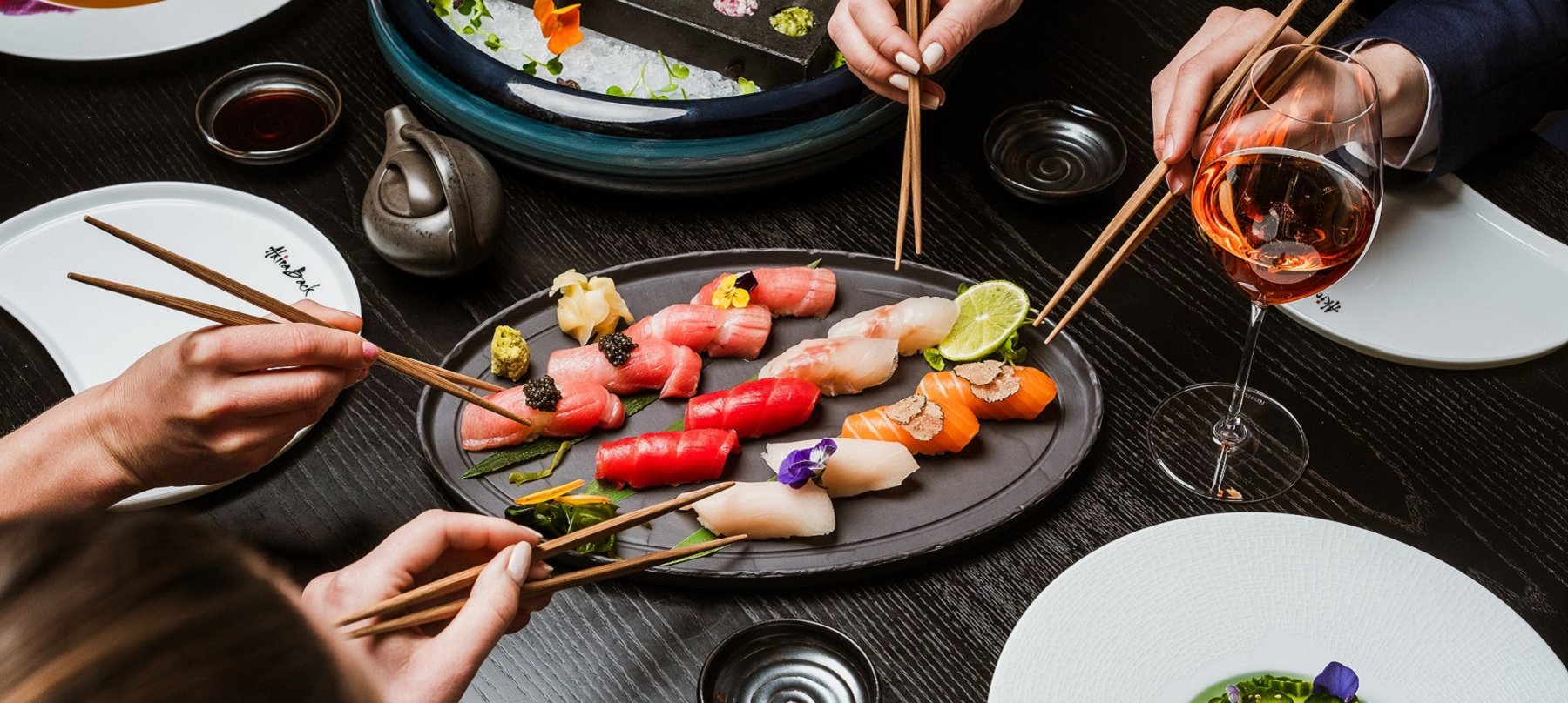 Akira Back, restaurant de gastronomie japonaise à Paris - Bienvenue