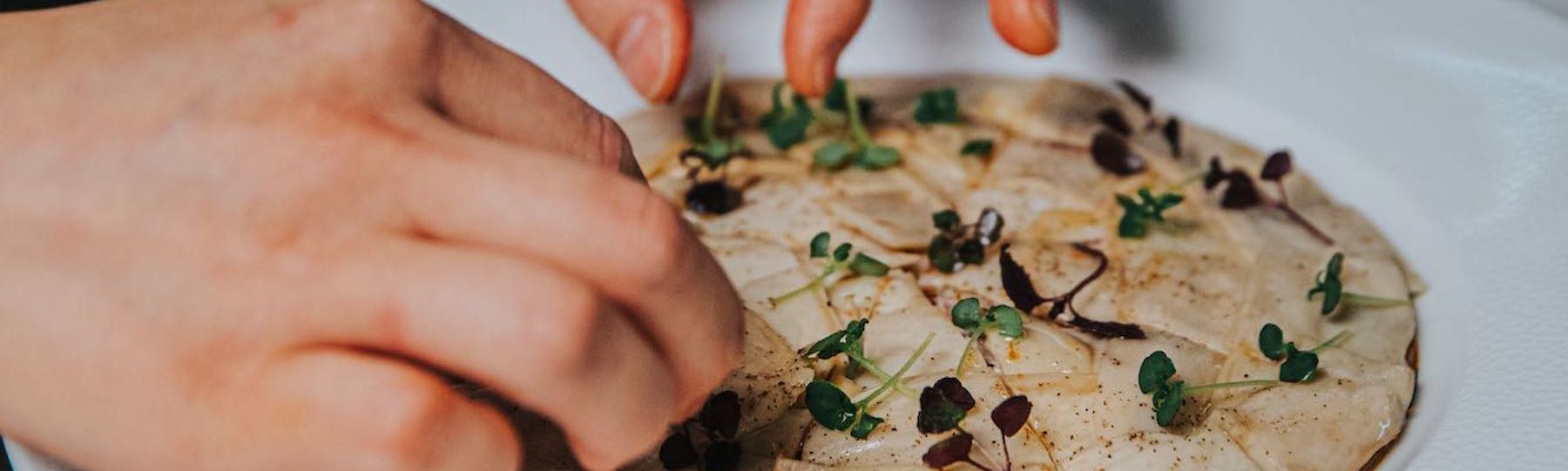 The Akira Back restaurant and his starred chef: an original path